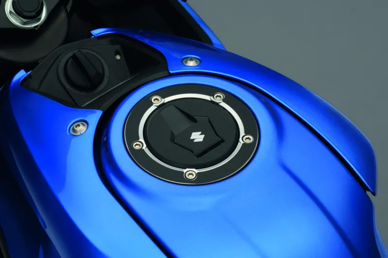 Προστατευτικό Αυτοκόλλητο για την τάπα του ρεζερβουάρ| Suzuki - Motos